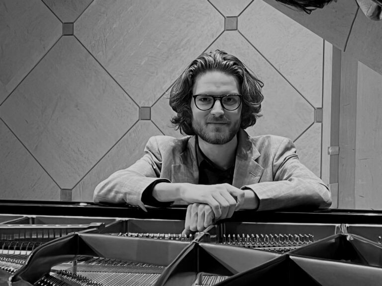 Biography - Thomas Ridgway